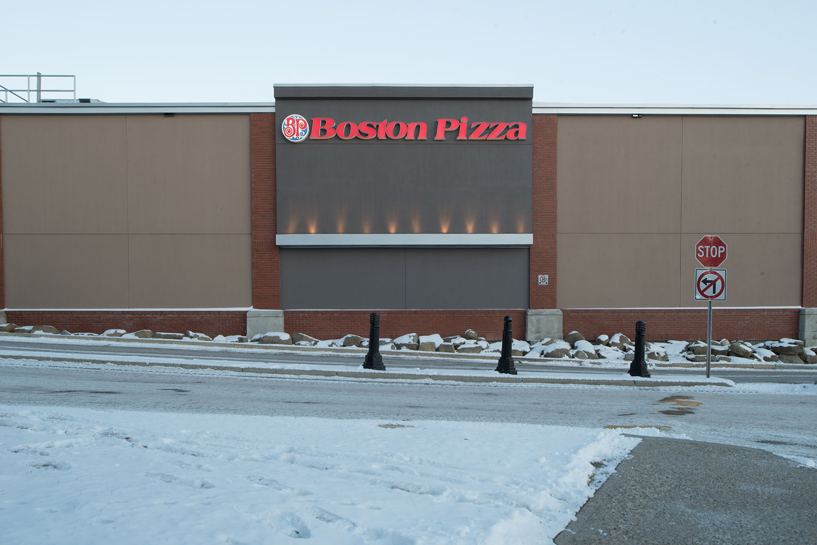 Boston Pizza - Beddington Towne Centre